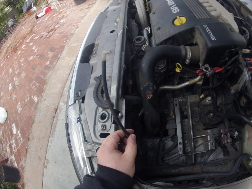 i found a vacuum hose disconnected, can somebody please help? | SaabCentral Forums