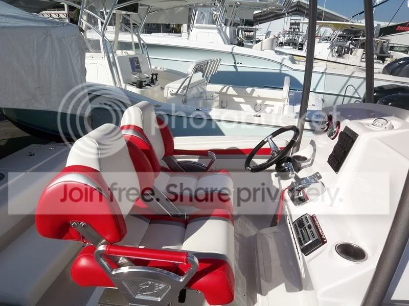 New Model Checkmate 25ft Center Console