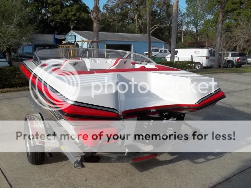 Just got in a new 21 Checkmate bowrider