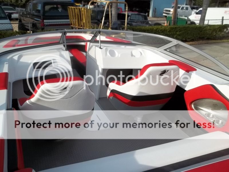 Just got in a new 21 Checkmate bowrider