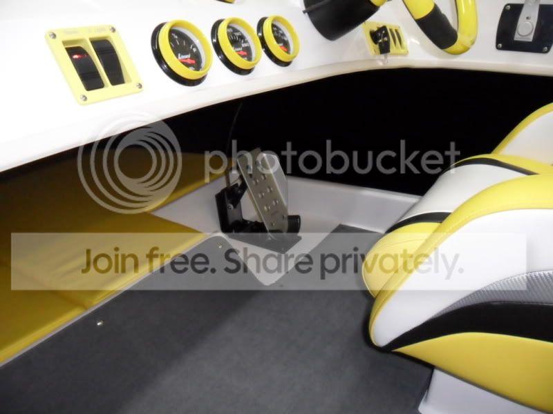 Brand new full custom 21ft Checkmate Pulsare with 300XS